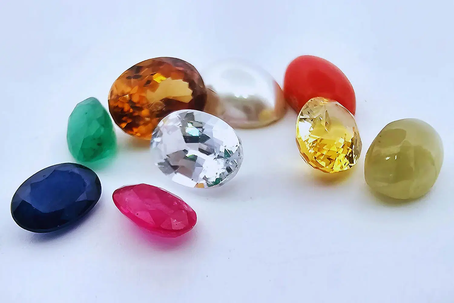 Navratna Gemstone Specialist - IGI